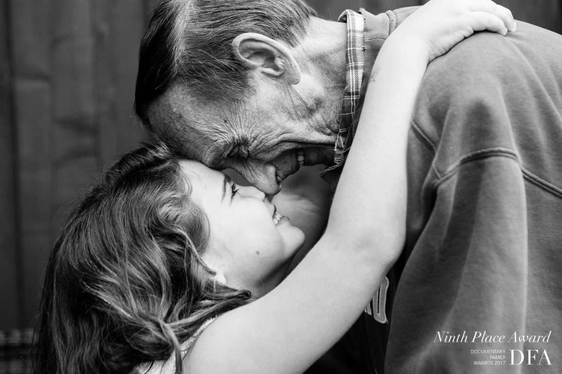 Documentary Family AWARDS - Top 20 FAMILY LOVE Photographs